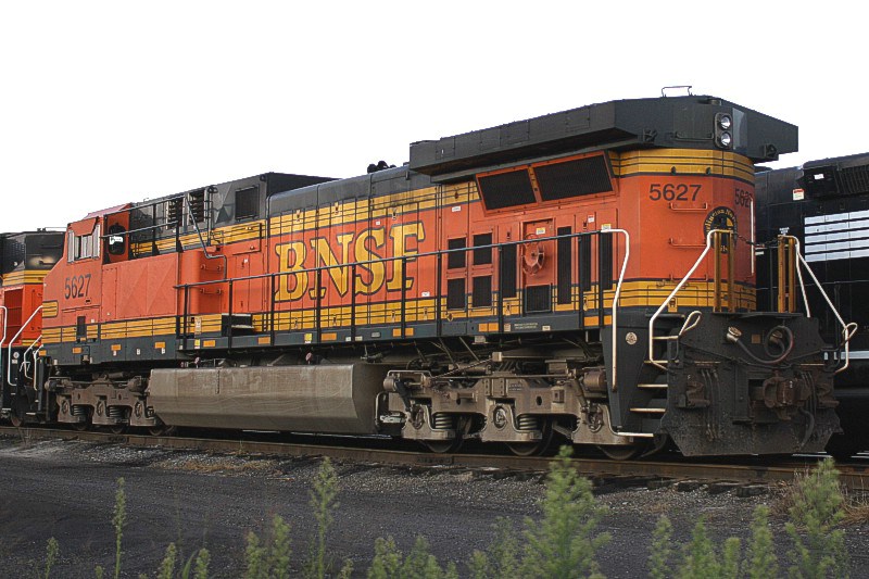 BNSF 5627